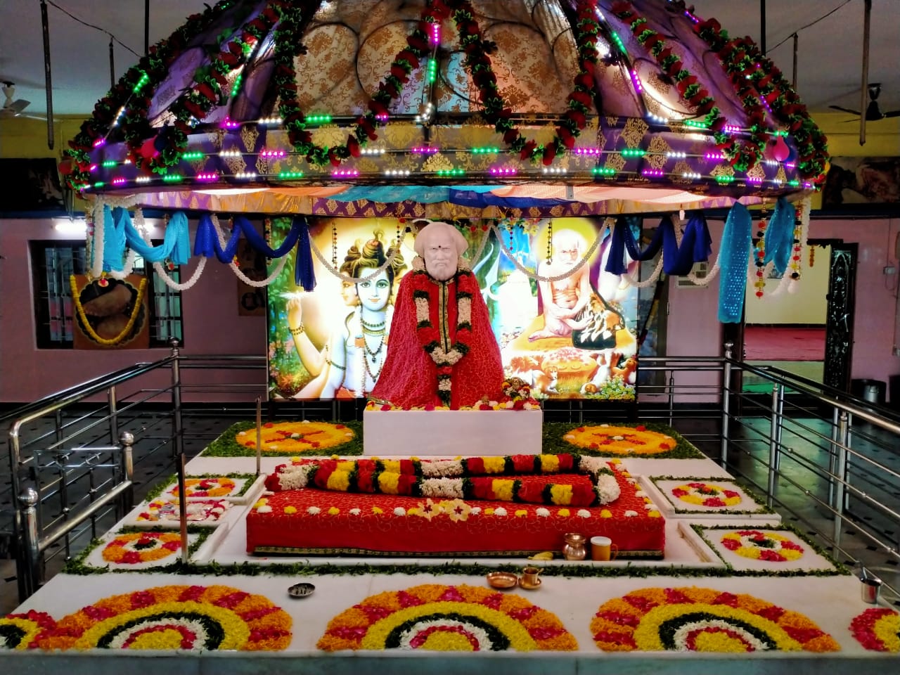 నాంప‌ల్లి బాబా ఆల‌యంలో ఘ‌నంగా పూర్ణిమ పూజ‌లు